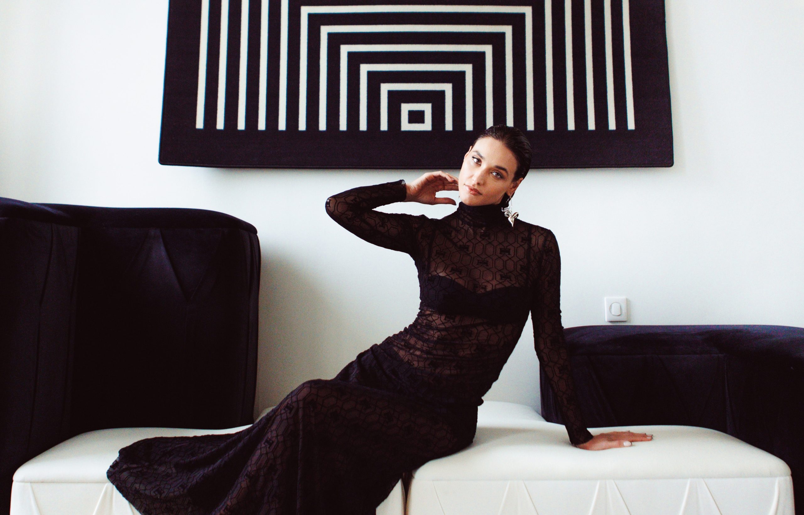 Villa AH Welcomes Netflix Star Débora Nascimento for Gilded evening