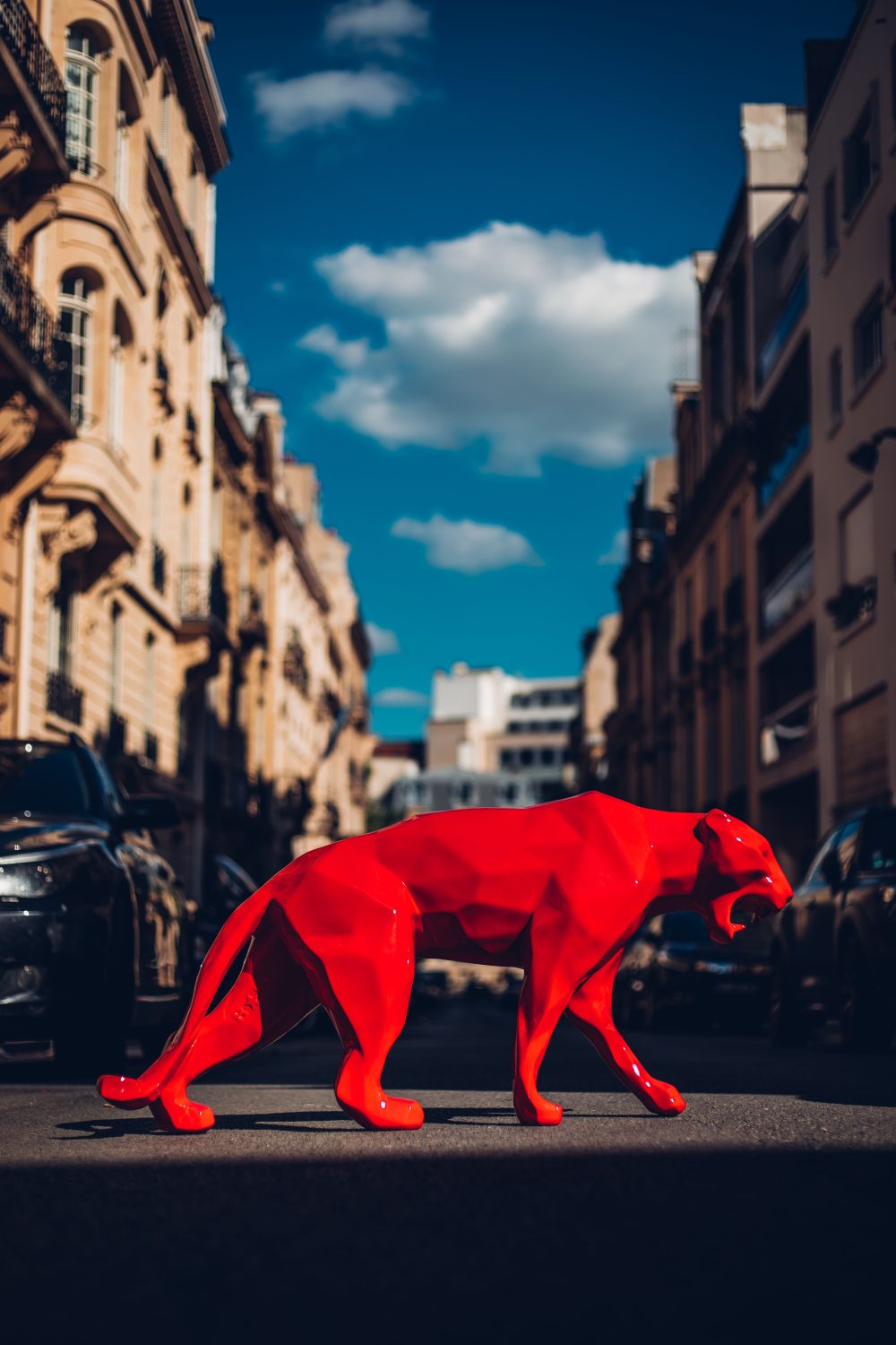 Richard Orlinski x Hublot, animal sculptures in the jungle of Milan