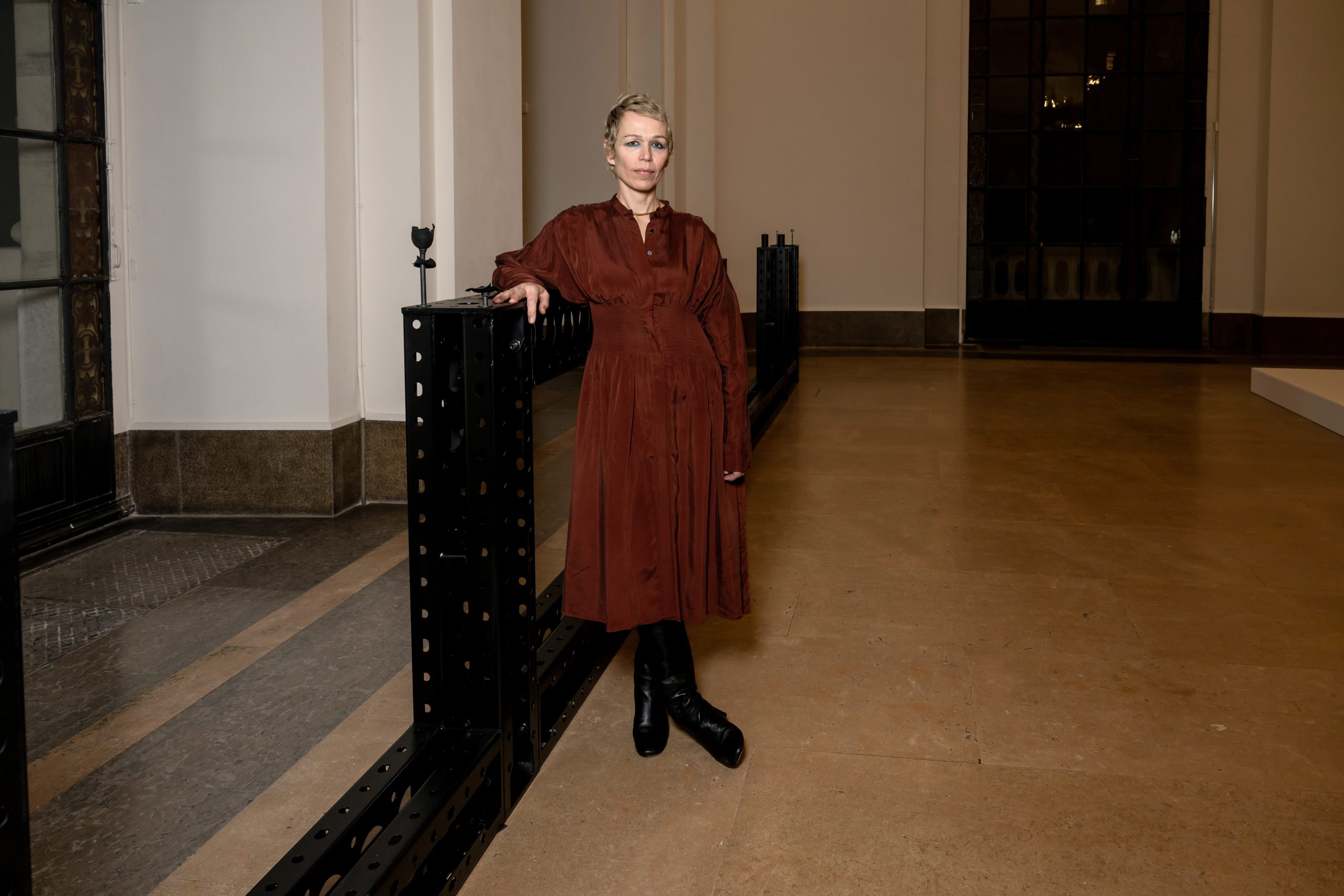 Carol Bove nous plonge au cœur de l’histoire de Genève