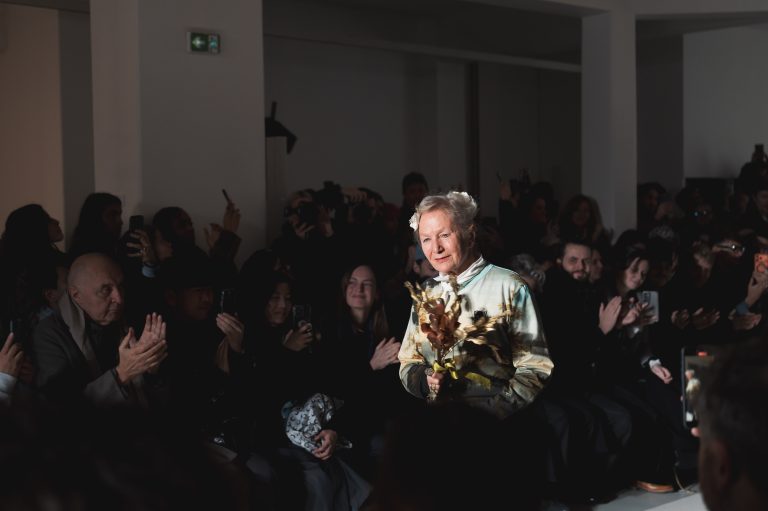 Le vestiaire hautement maîtrisé d’Agnès B - Say Who